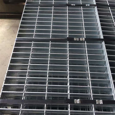 China Direct factory hot dipped galvanized(HDG) walkway steel grating stair platform/1000x300mm iron material steel grating supplier