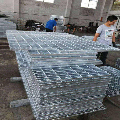 China Drains screen cover Metal steel grating/trench cover / stair treads / planks galvanized walkway steel bar grating supplier